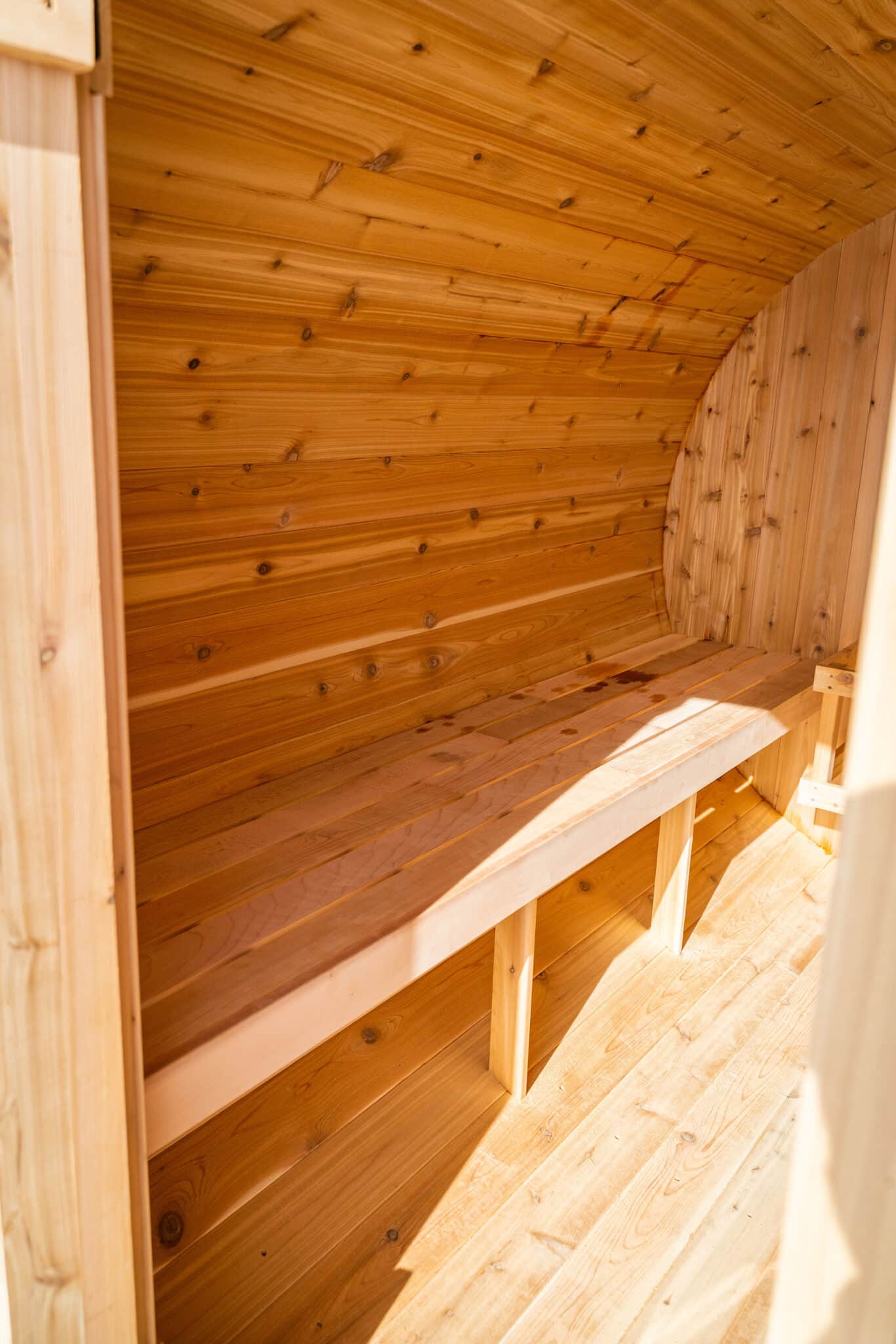 4 Person Cedar Barrel Sauna with Porch – 8ft Long – BnB Barrels